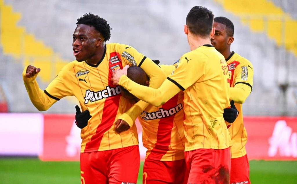 Bật mí Kit RC Lens FC trong game Dream League Soccer cập nhật 10 / 2025